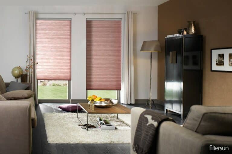 Etoféa Le store parclose ? Pose sur mesure sans perçage ! - Etoféa